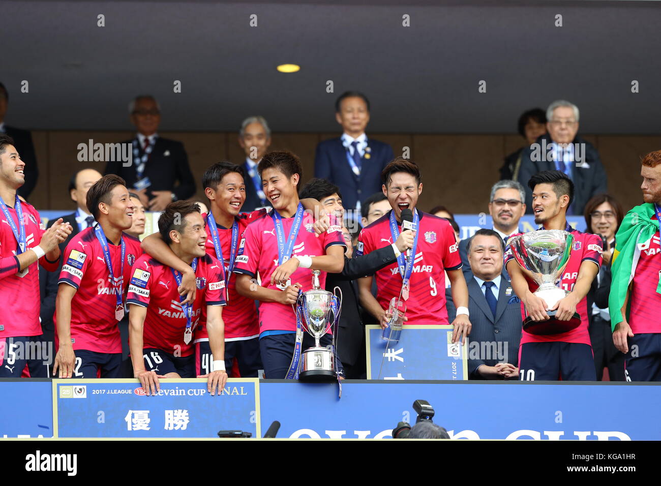 Saitama, Japan. 4th Nov, 2017. Cerezo Osaka team group Football/Soccer ...