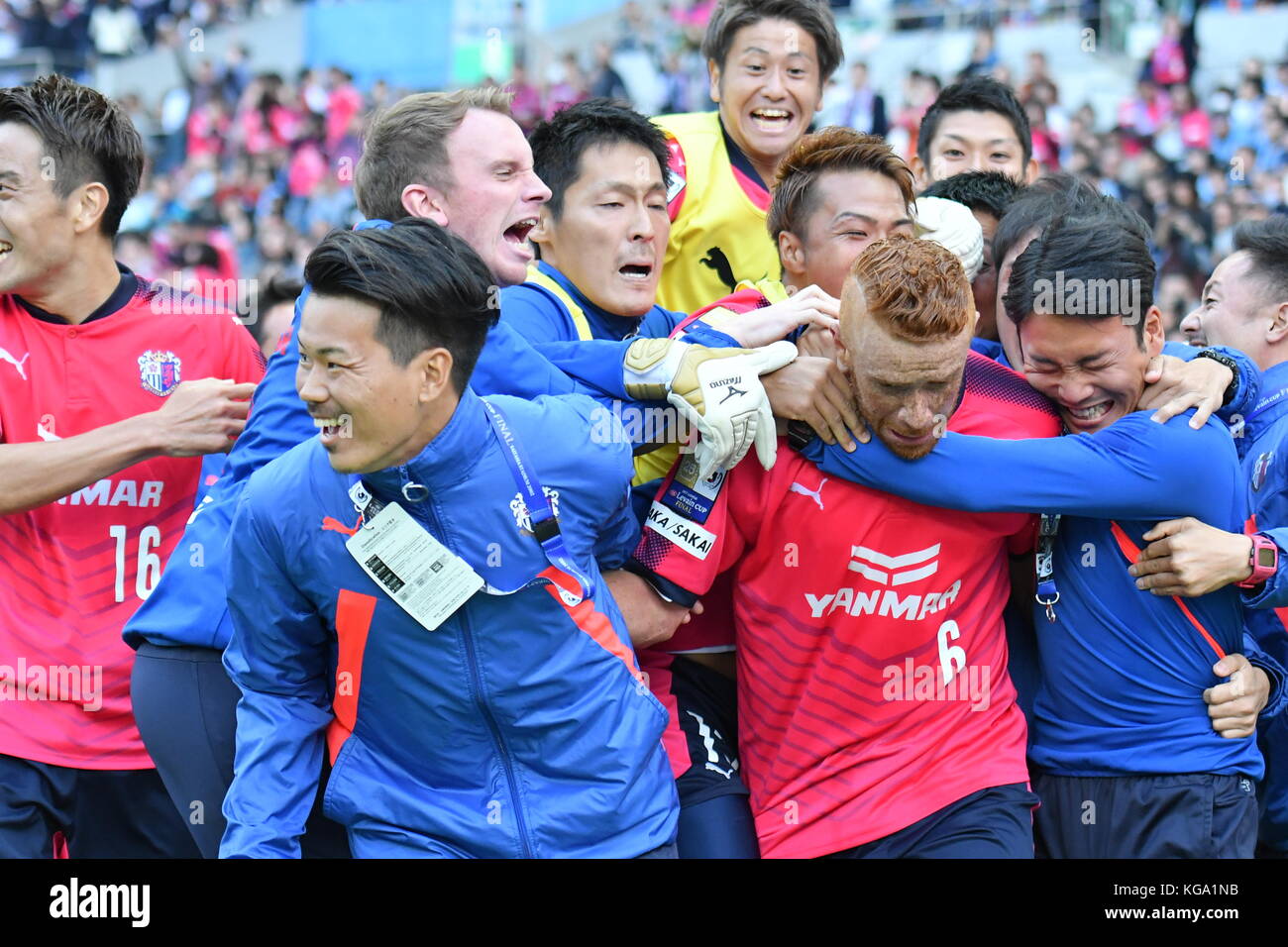 Saitama, Japan. 4th Nov, 2017. Cerezo Osaka team group Football/Soccer ...