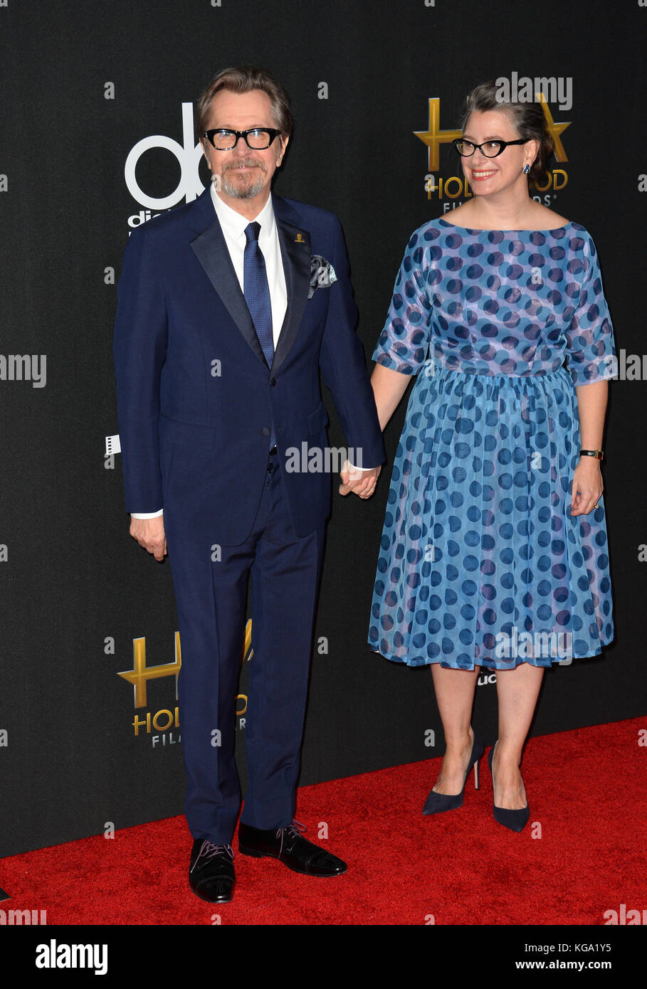 Beverly Hills, USA. 05th Nov, 2017. Gary Oldman & Gisele Schmidt at the ...