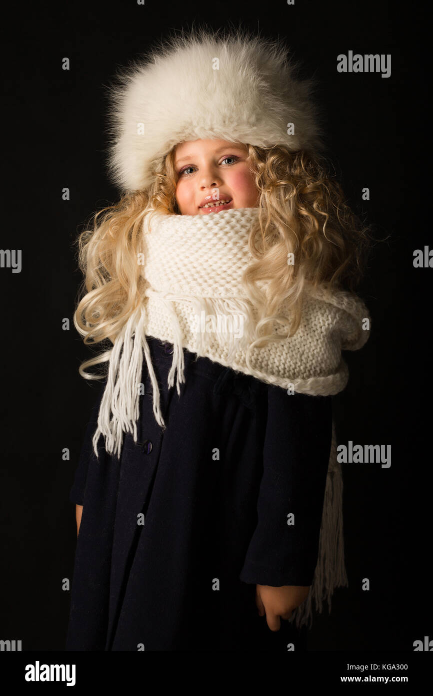 Pretty girl in winter clothes Stock Photo - Alamy