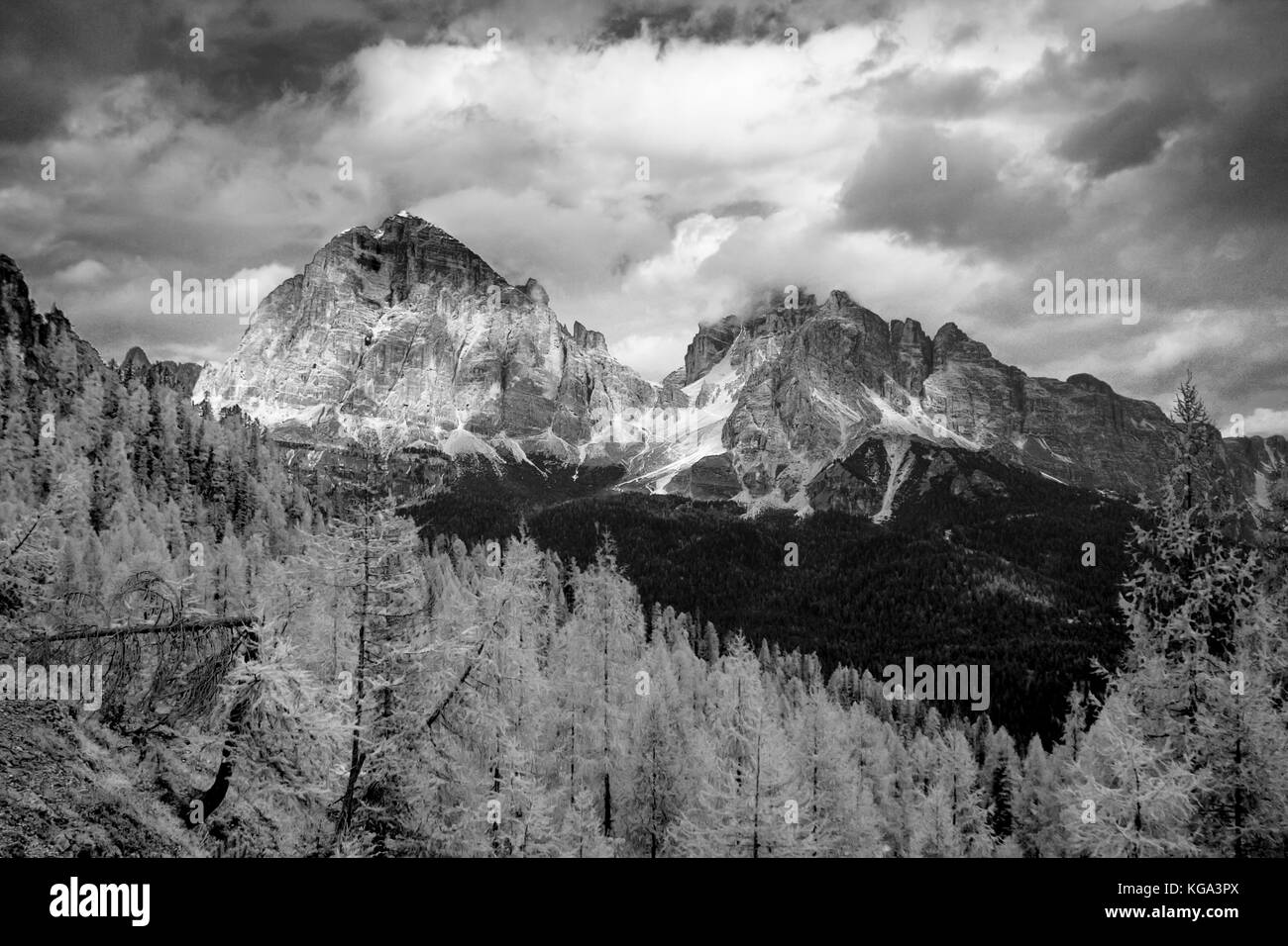 View of the Tofane mountains, Cortina D'Ampezzo, Dolomites, Italy Stock ...