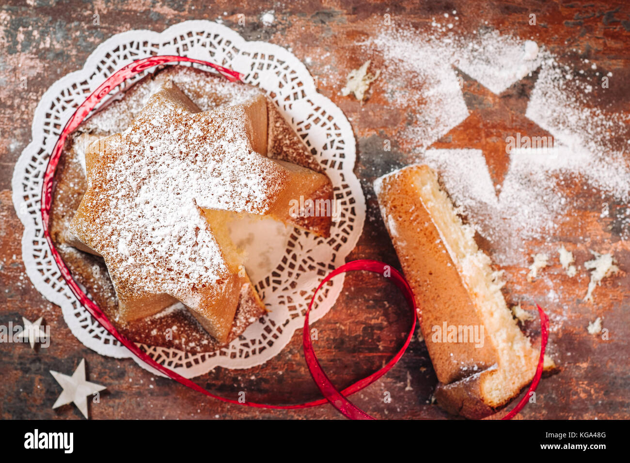 Traditional italian Pandoro cake to celebrate Christmas holidays Stock ...