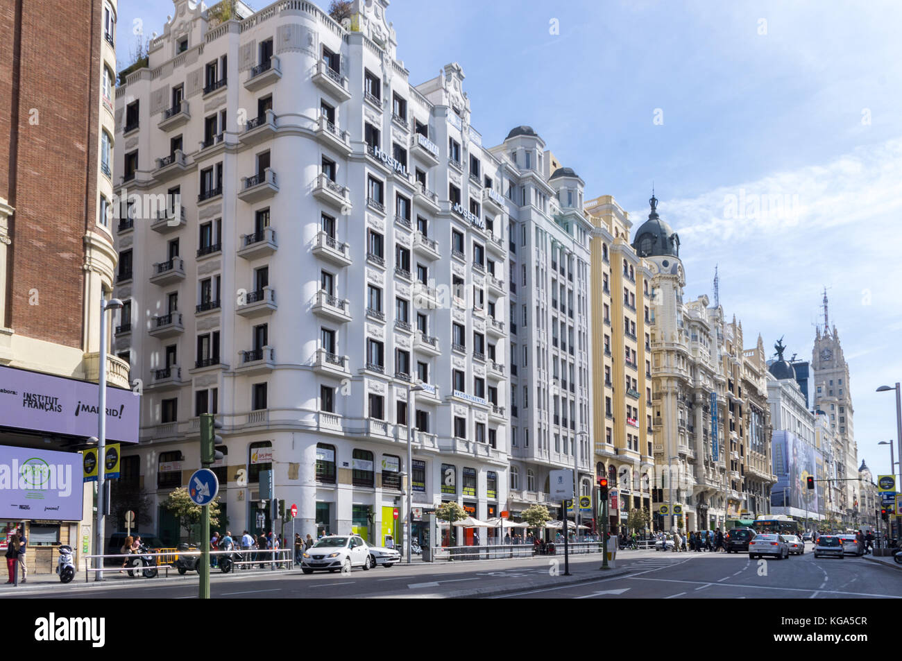 Madrid busy plaza at night hi-res stock photography and images - Alamy