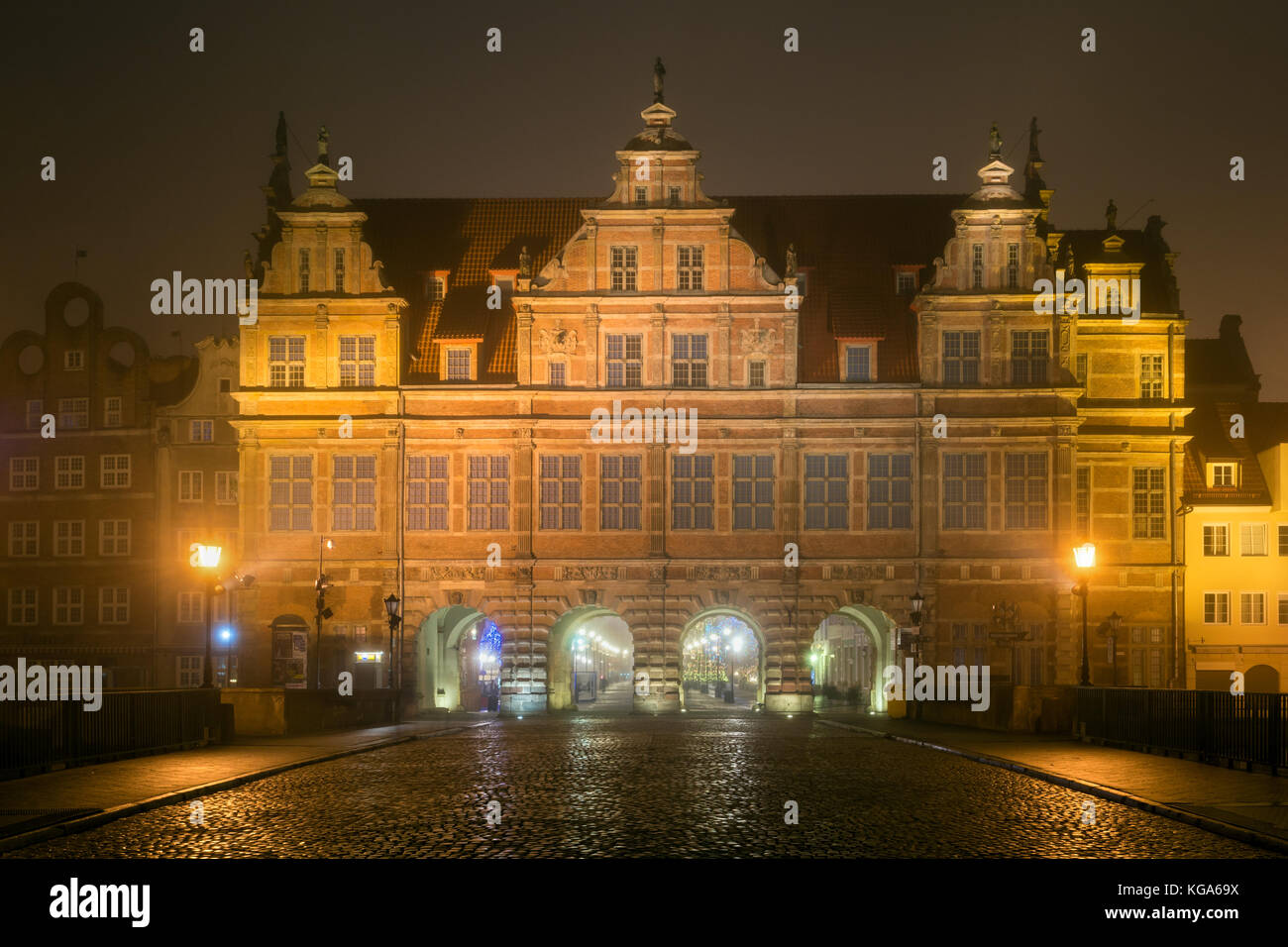Gothic house night fog hi-res stock photography and images - Alamy
