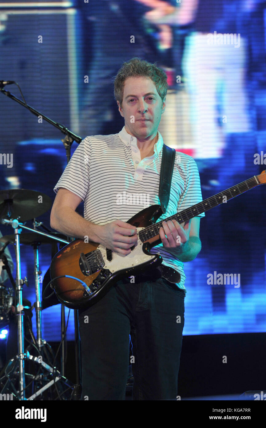 MIAMI BEACH, FL - JANUARY 02: The Honey Brothers (featuring Adrian ...