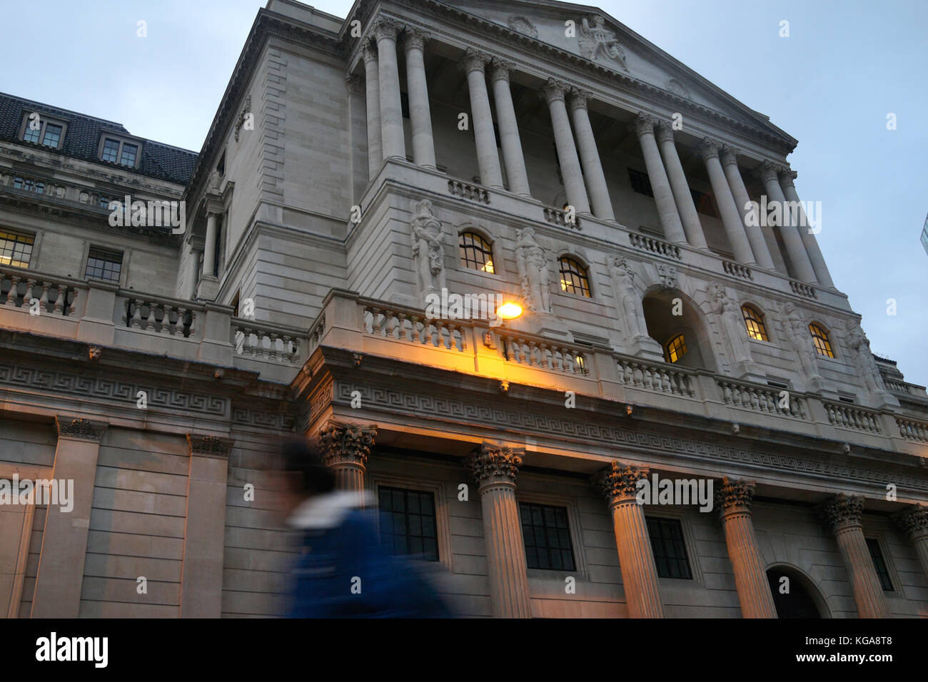 Bank of england building hi-res stock photography and images - Alamy