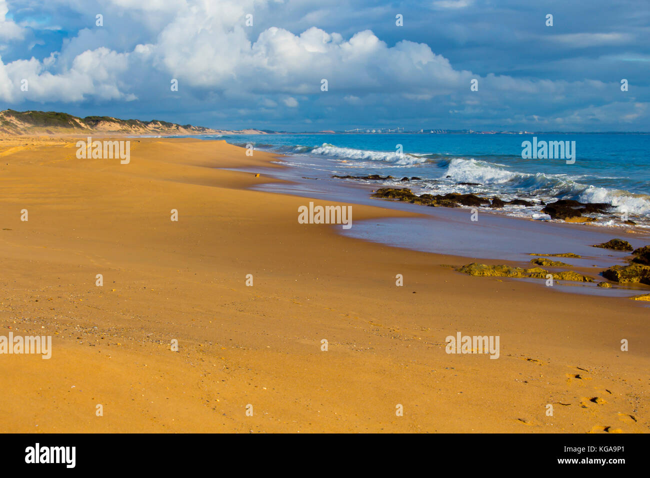 Storm clouds hover over the Indian Ocean at Buffalo Beach near Bunbury ...