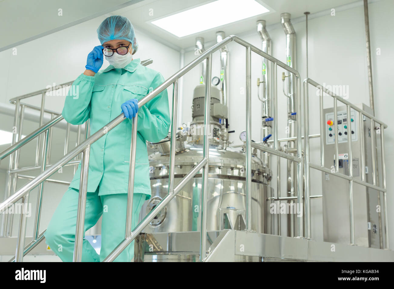 Pharmaceutical fermentation process hi-res stock photography and images ...