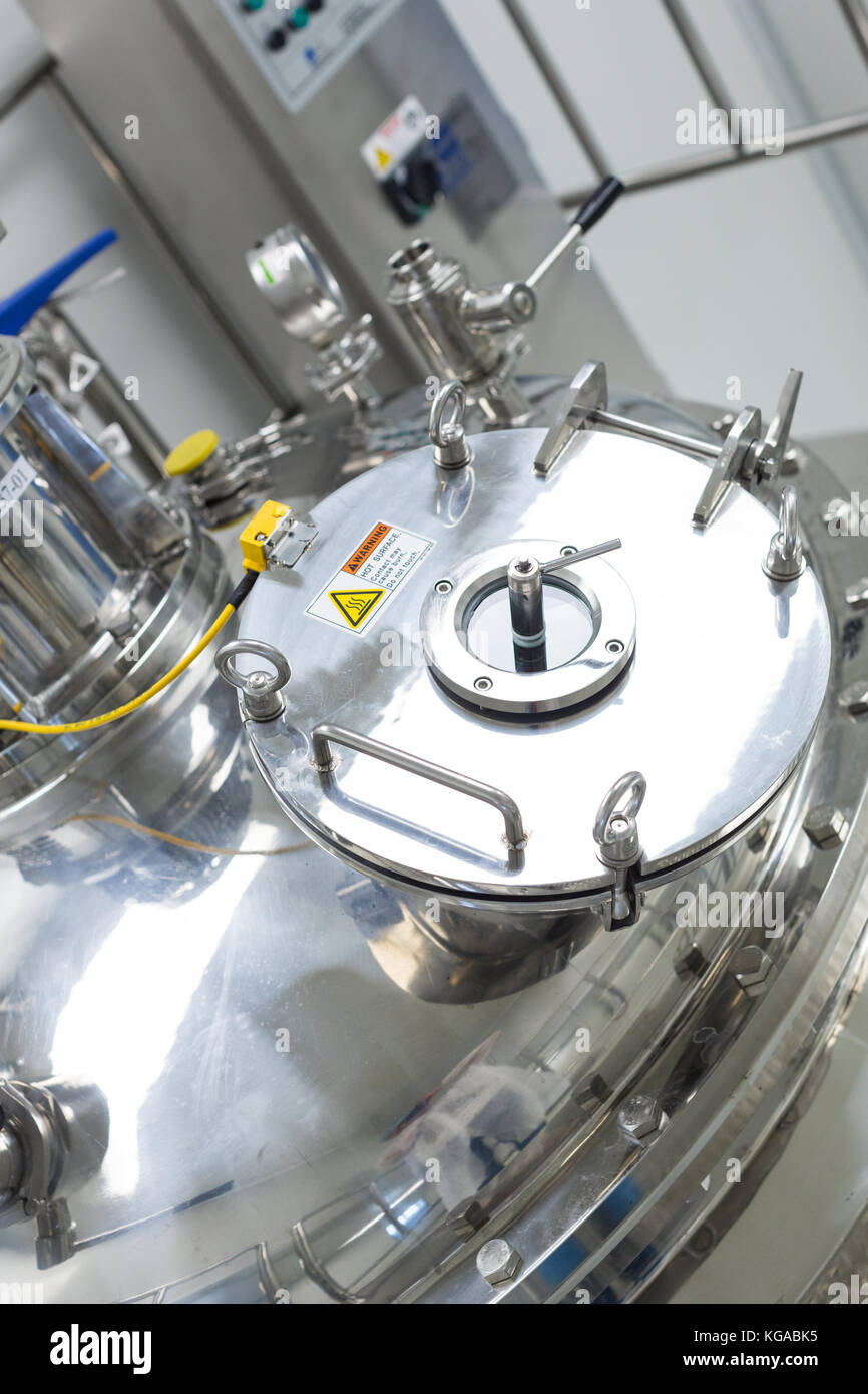 big steel pressure tank Stock Photo - Alamy