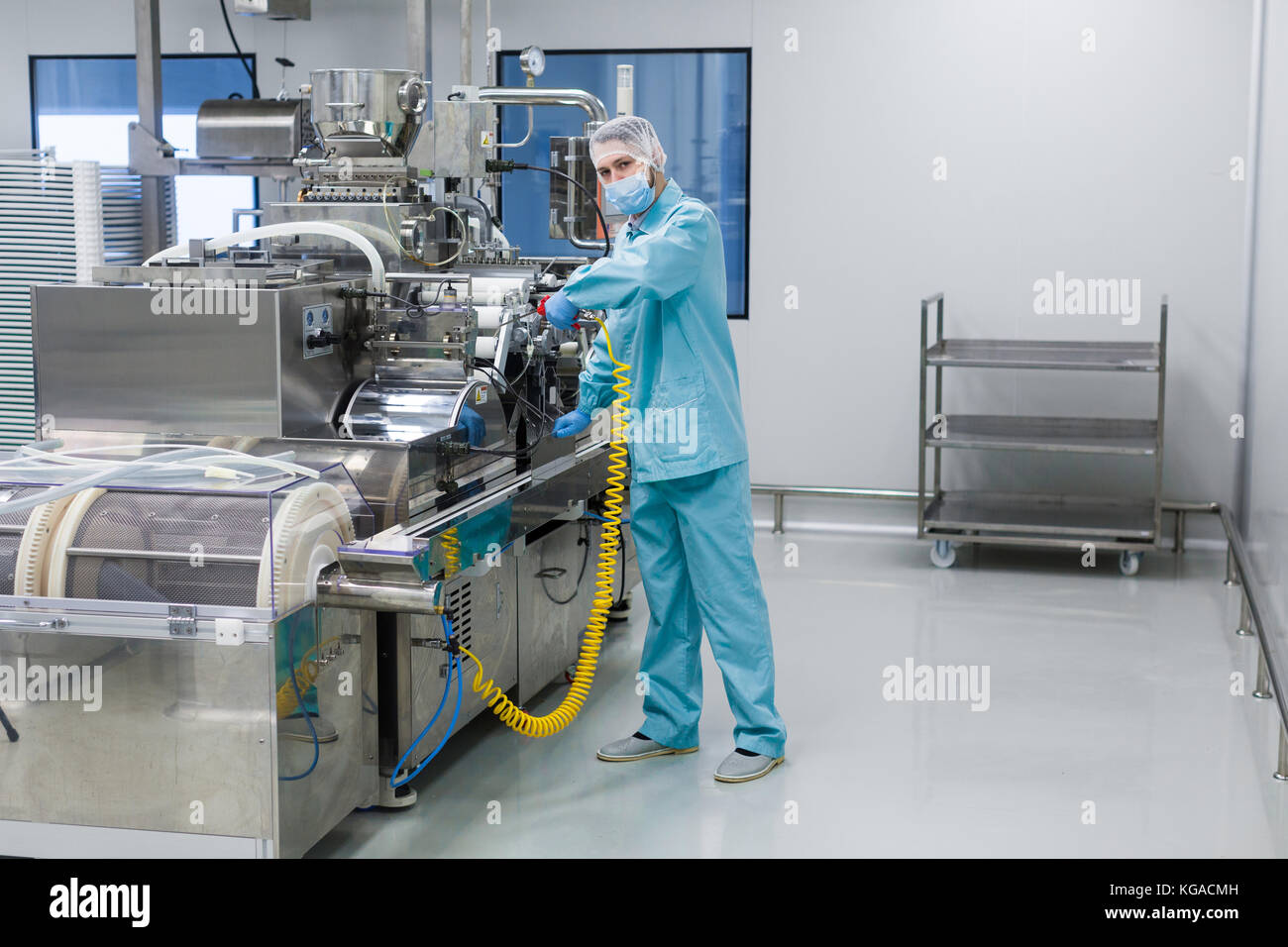 plant picture, factory worker work with machine, steel machines Stock ...