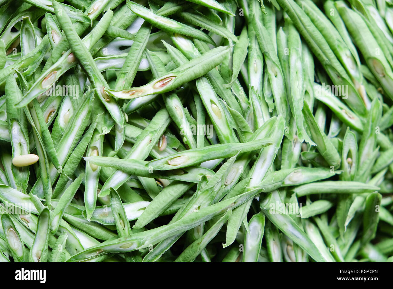 Fresh sliced yardlong bean Stock Photo - Alamy