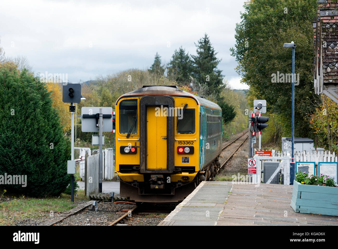 Arriva Trains Wales 153 train on the Heart of Wales Line leaving ...