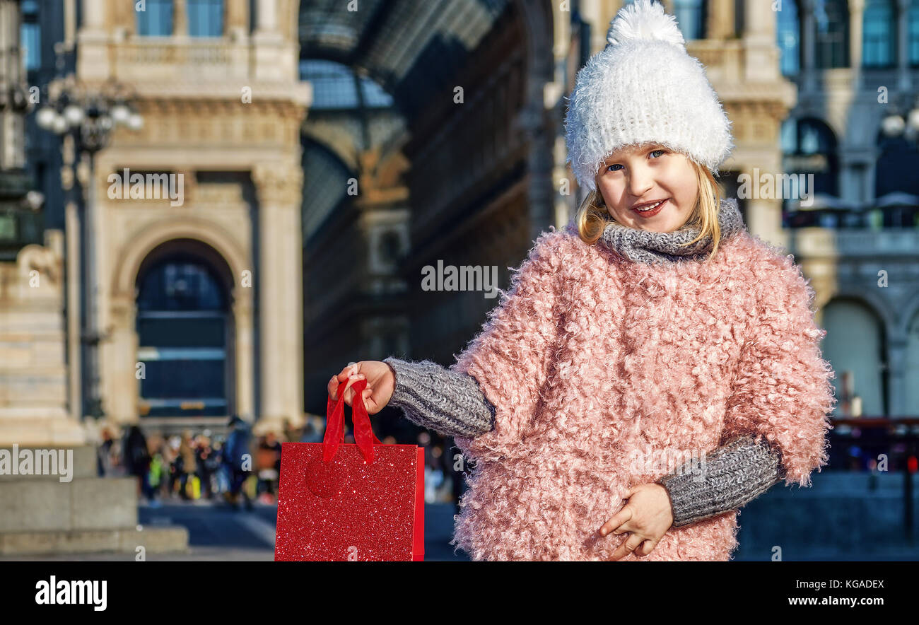 Rediscovering things everybody love in Milan. Full length portrait of ...