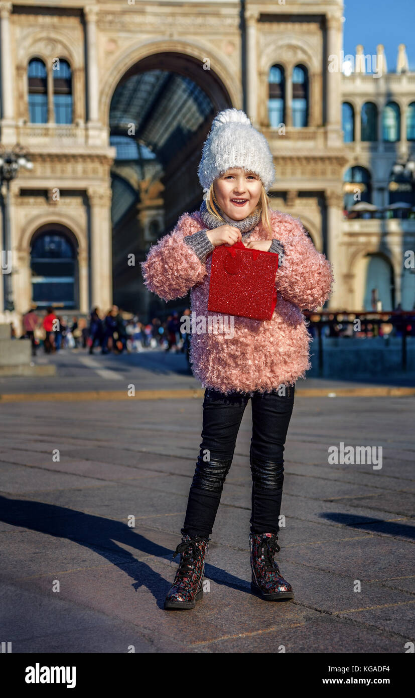 Rediscovering things everybody love in Milan. Full length portrait of ...