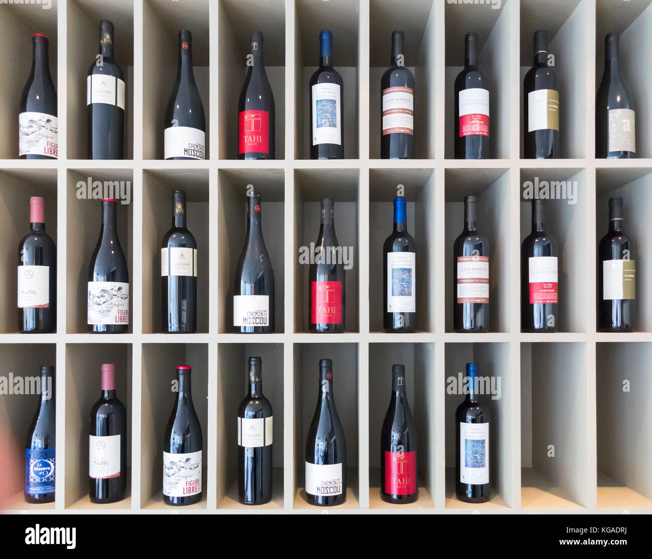 Wine display cabinet hi-res stock photography and images - Alamy