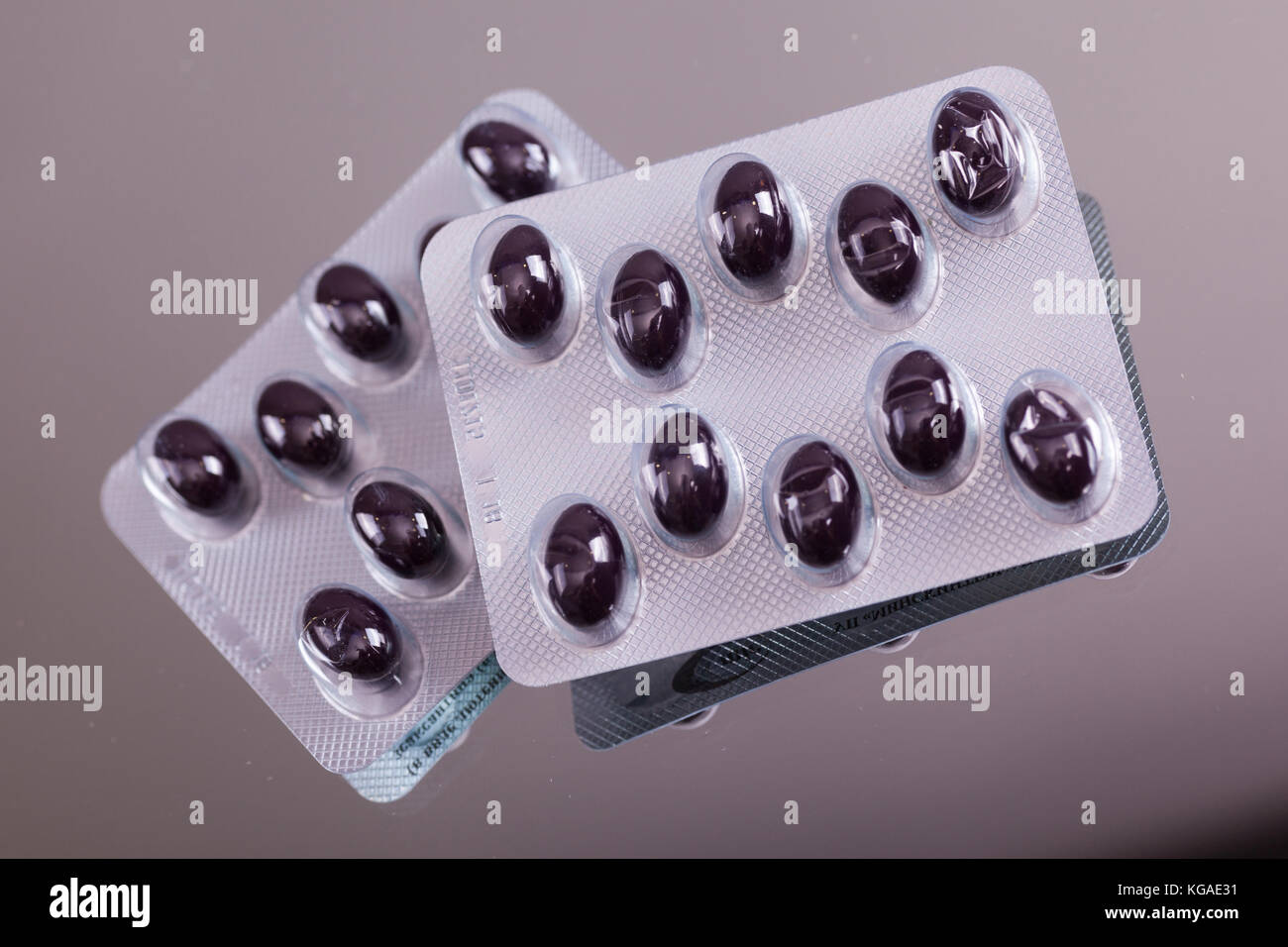 Stack with tablets in blister packaging hi-res stock photography and ...