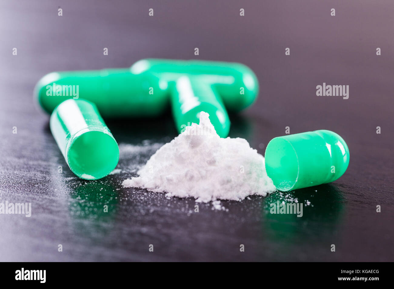 capsules tablets powder closeup Stock Photo - Alamy