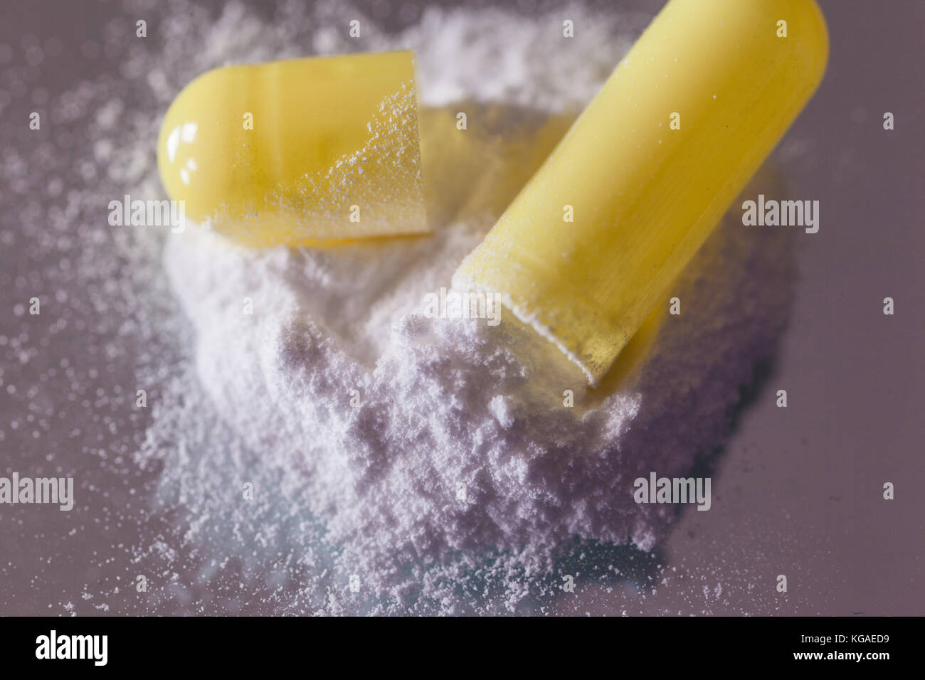 Capsules cocaine hi-res stock photography and images - Alamy