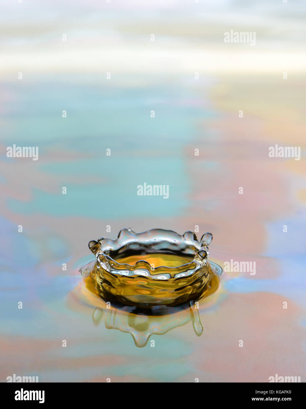 Droplet pattern hi-res stock photography and images - Alamy
