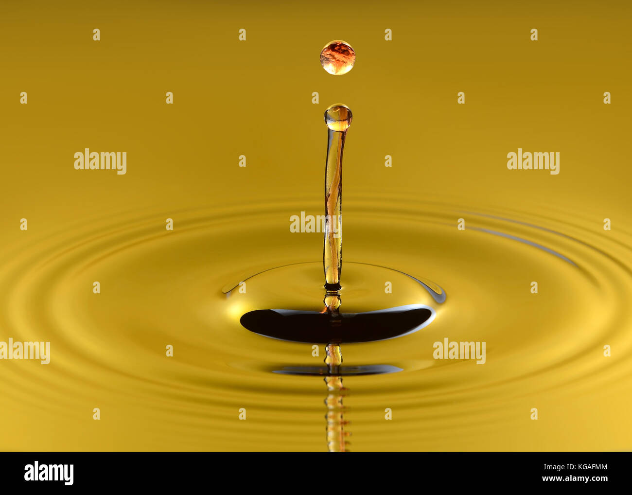 water drop splash Stock Photo - Alamy