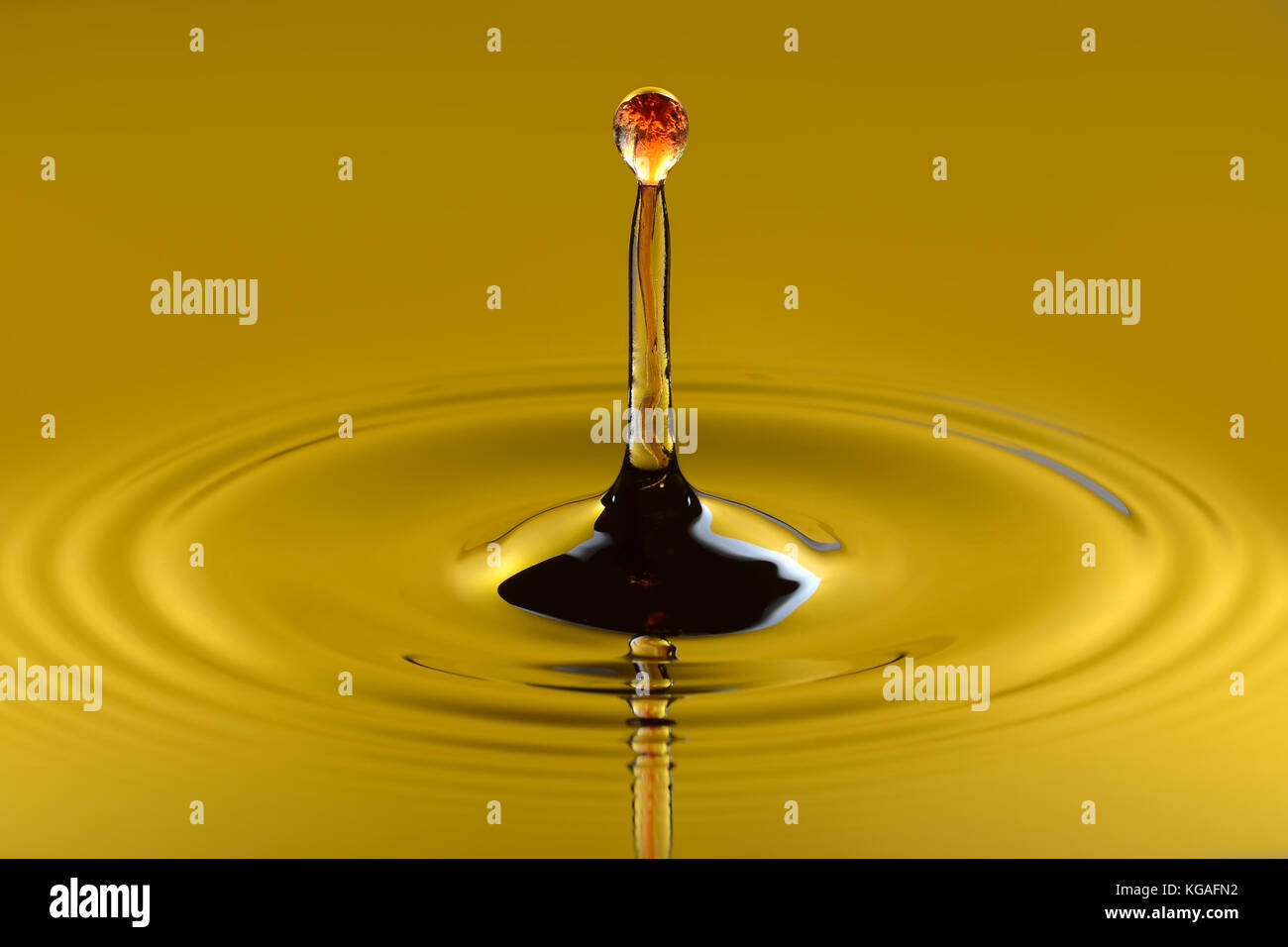 water drop splash Stock Photo - Alamy