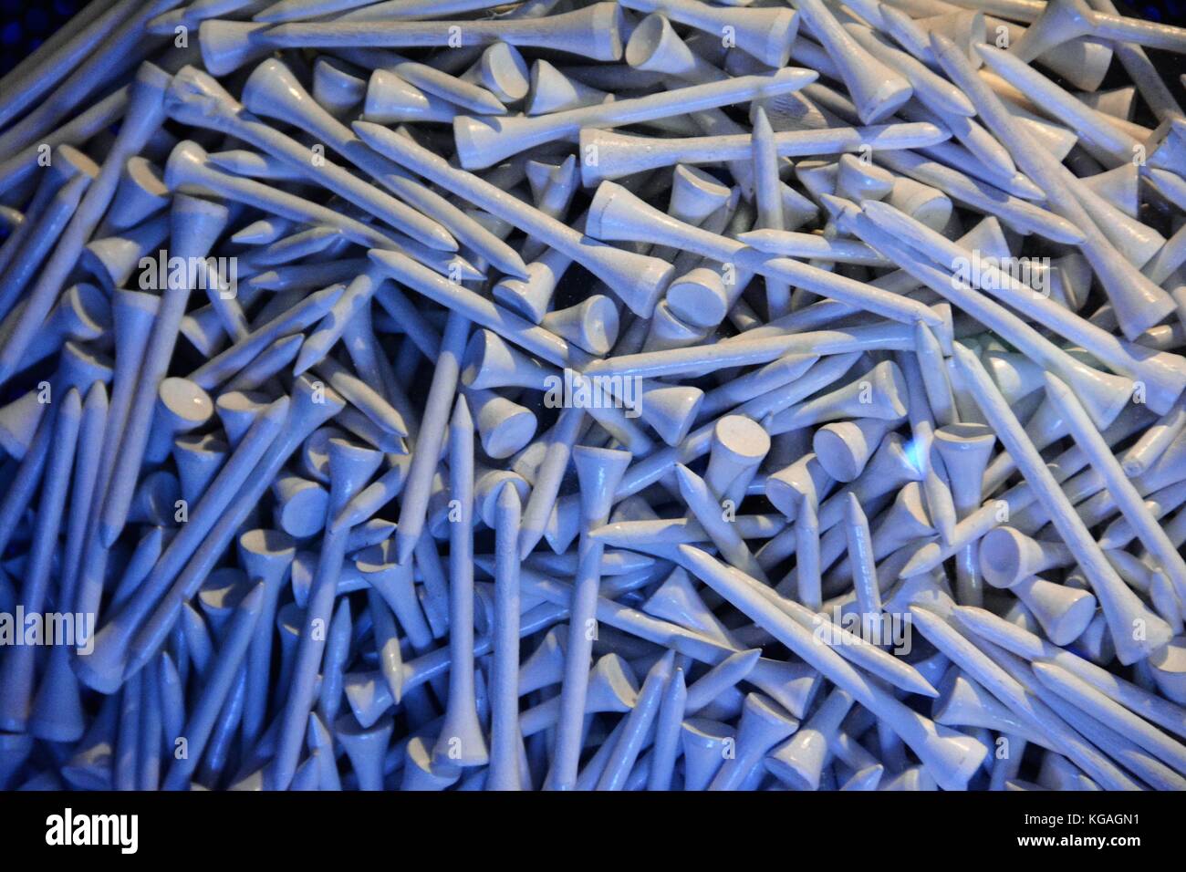 Collection of golf tees hi-res stock photography and images - Alamy