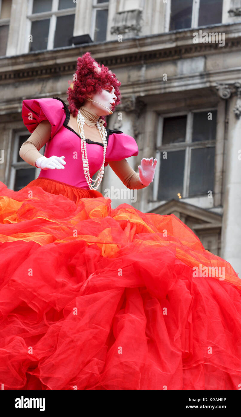Piccadilly Circus Circus with performers from Transe Express (France ...