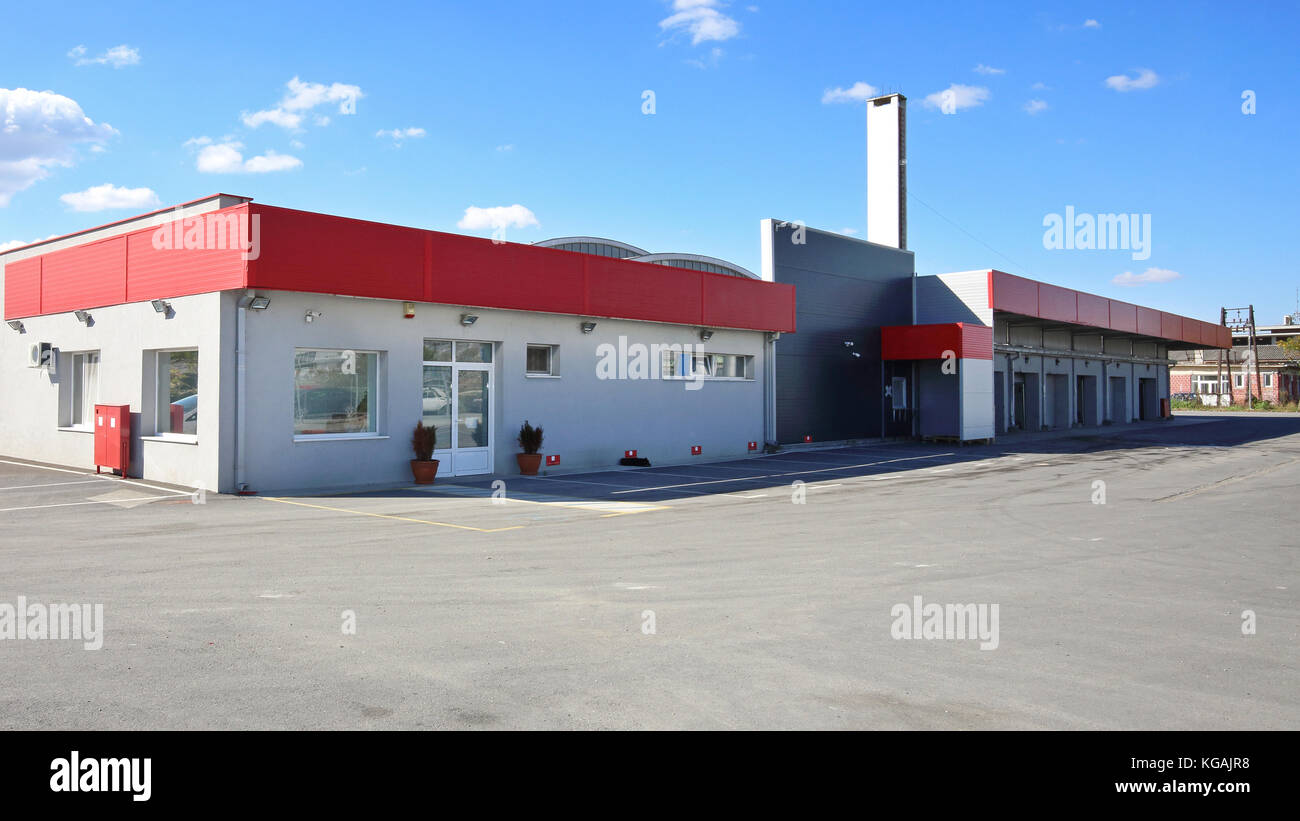 Warehouse exterior hi-res stock photography and images - Alamy
