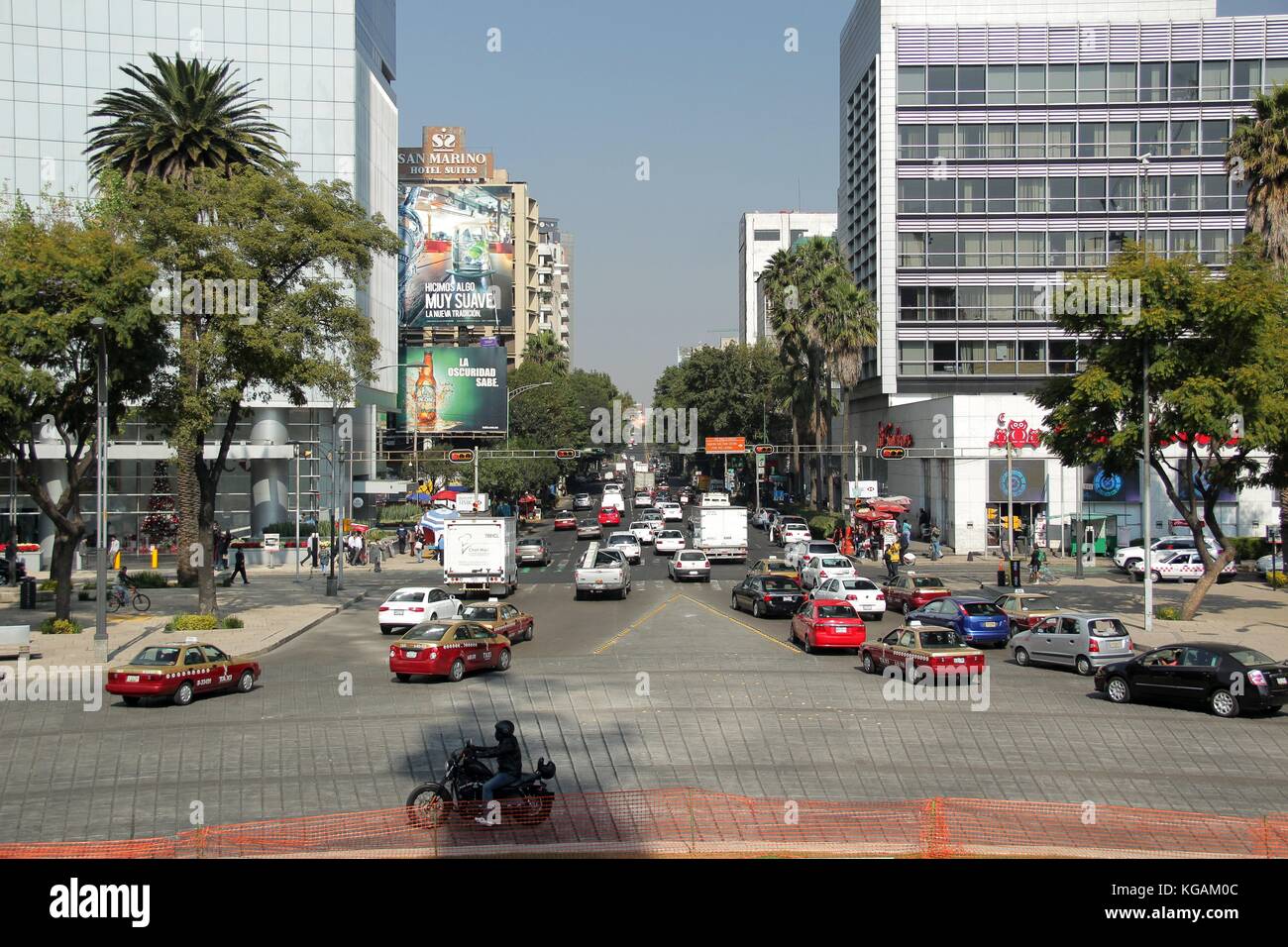 Mexico city, Paseo de la Reforma. Central Street Stock Photo - Alamy