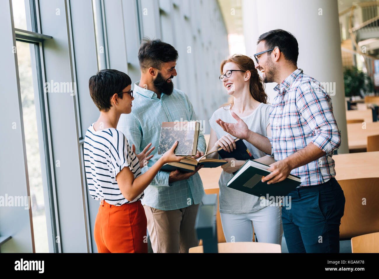 College students hi-res stock photography and images - Alamy