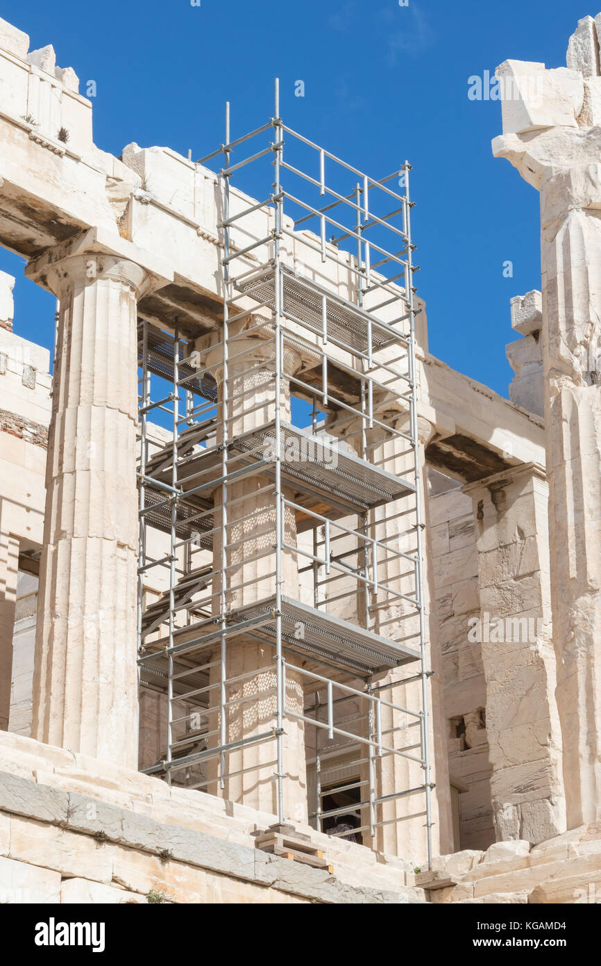 Scaffolding on the acropolis hi-res stock photography and images - Alamy