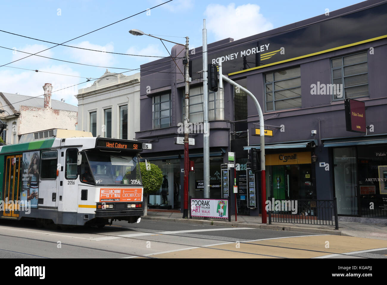 A tram on Toorak Road, Toorak, Melbourne, Victoria, Australia Stock ...