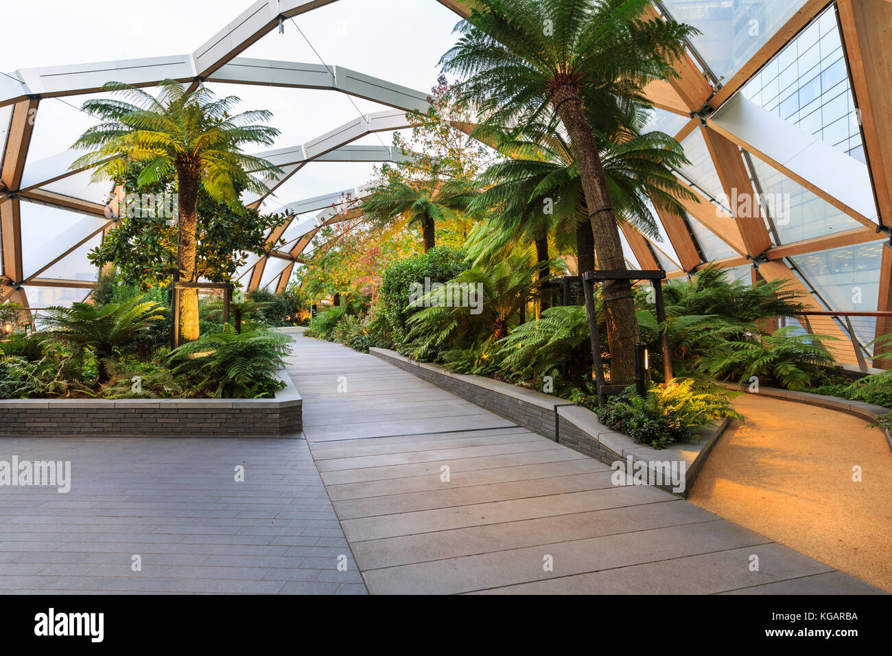 Crossrail Place Roof Garden, planted rooftop recreation space, Canary ...