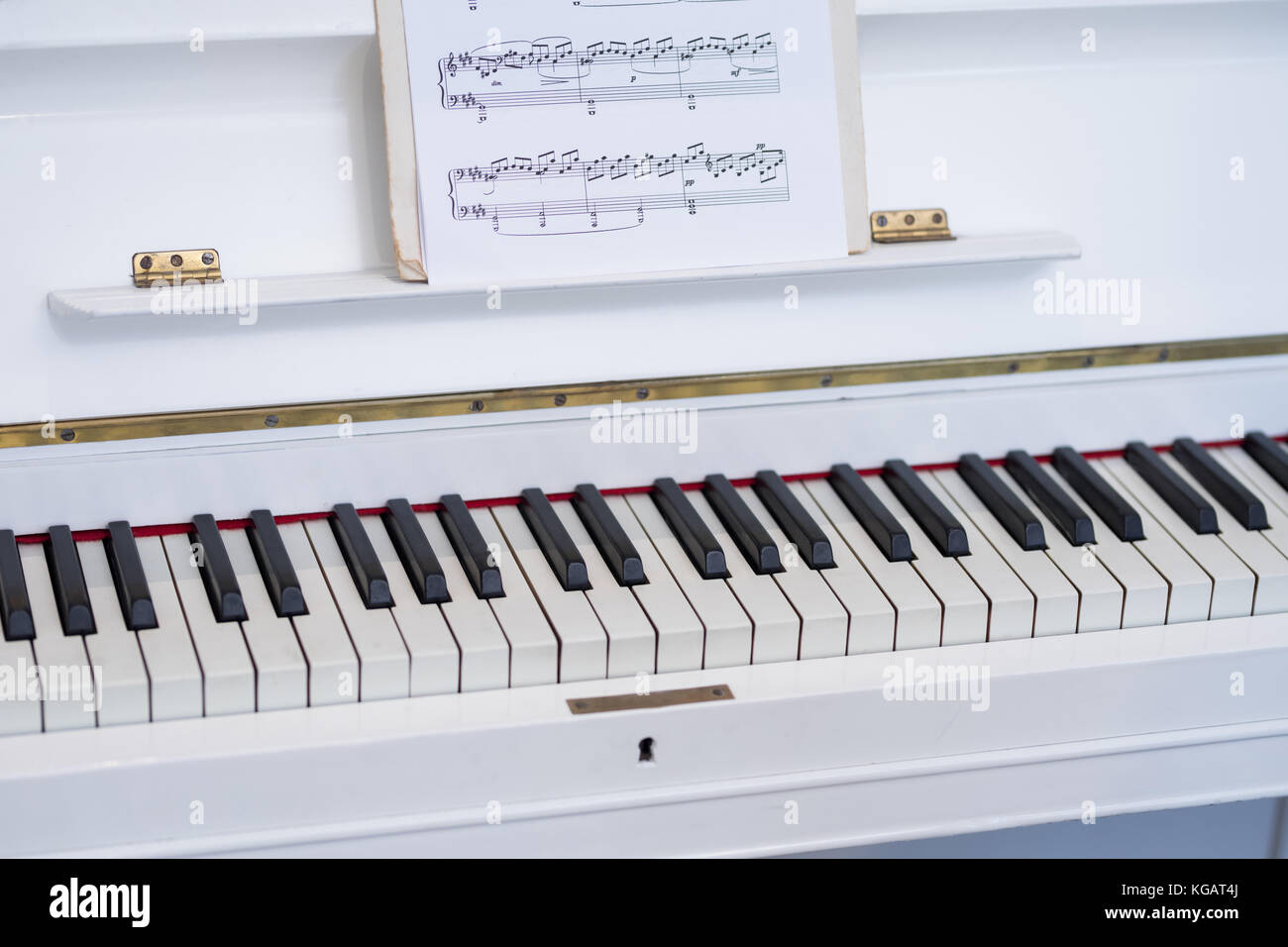 Pretty close up piano hi-res stock photography and images - Alamy