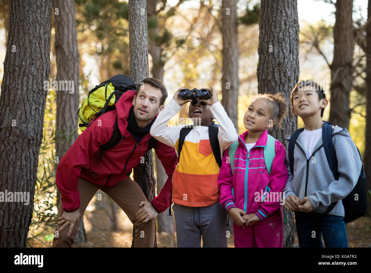 Kids exploring hi-res stock photography and images - Alamy