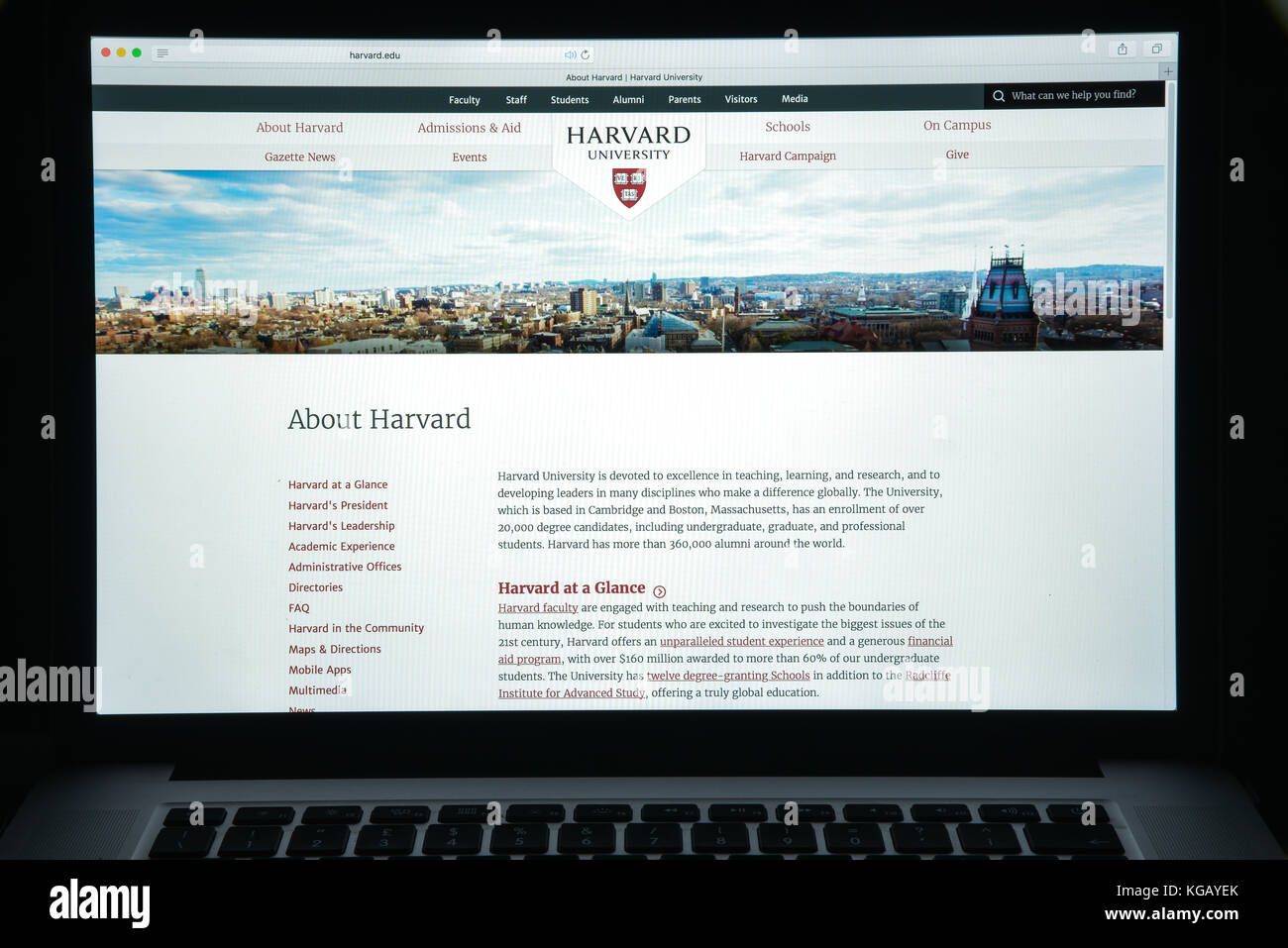 Harvard university logo hi-res stock photography and images - Alamy