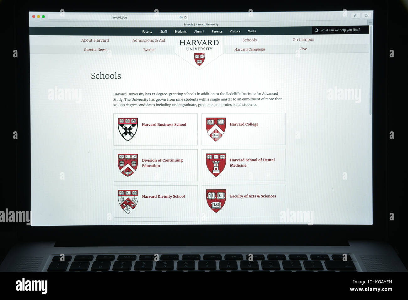 Harvard university logo hi-res stock photography and images - Alamy