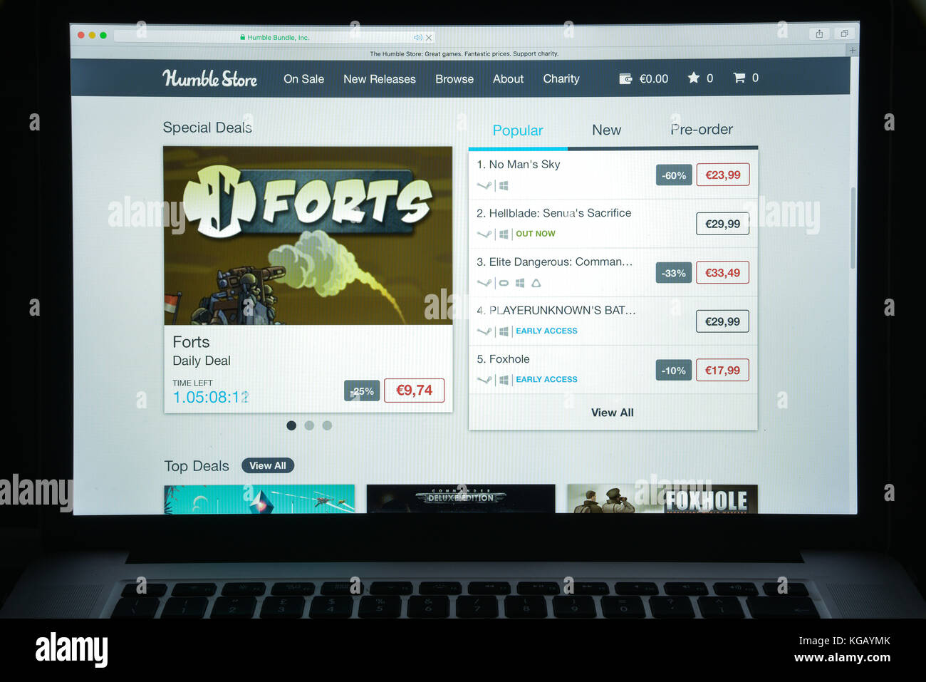 Digital storefront hi-res stock photography and images - Alamy
