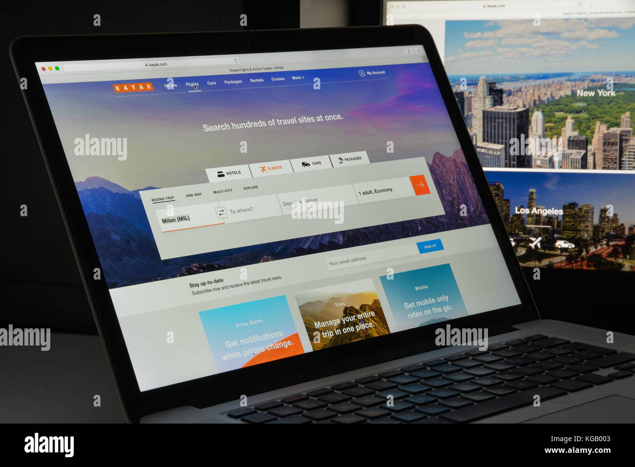 Kayak travel agency logo hi-res stock photography and images - Alamy