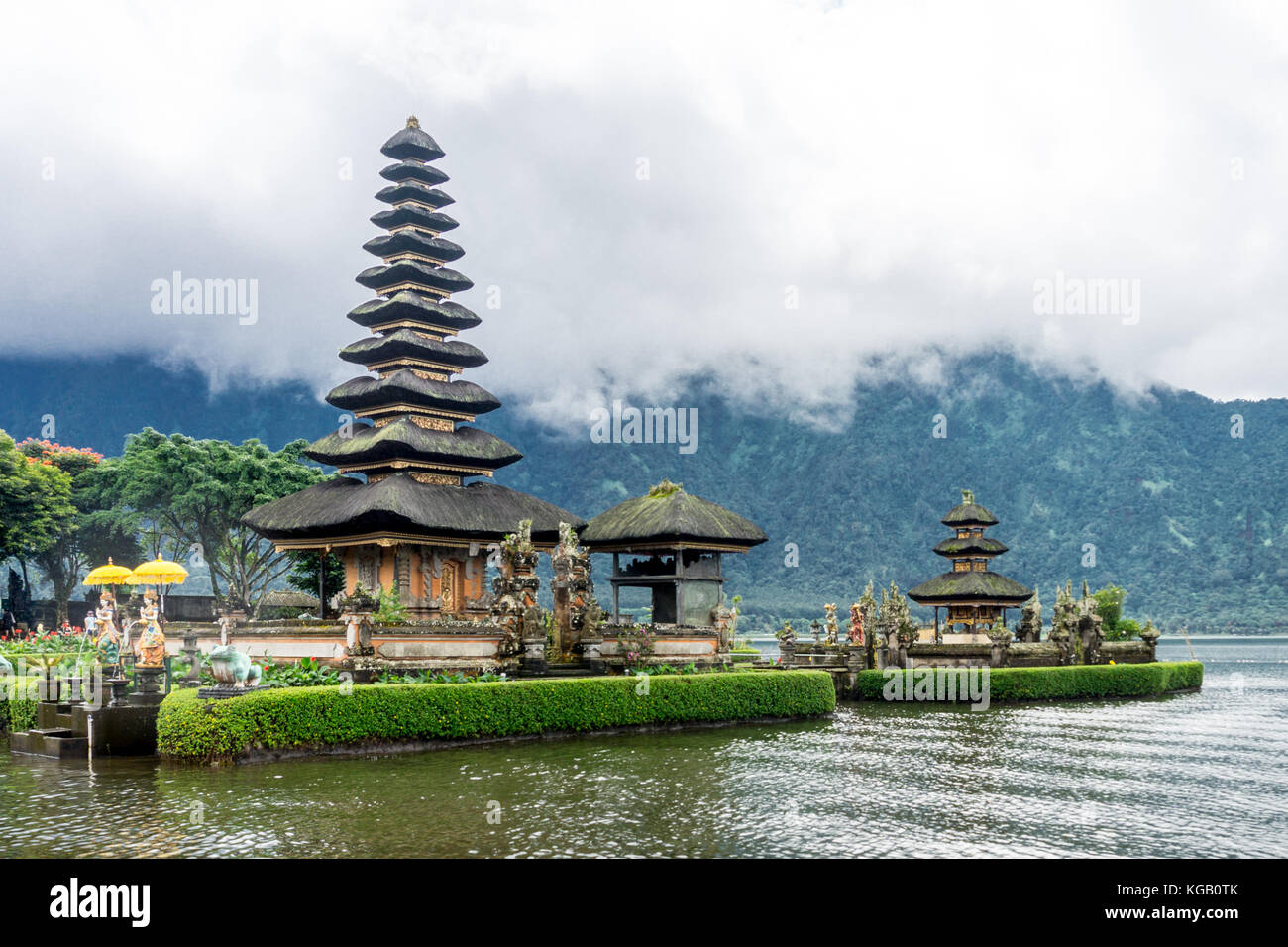 Munduk temple hi-res stock photography and images - Alamy