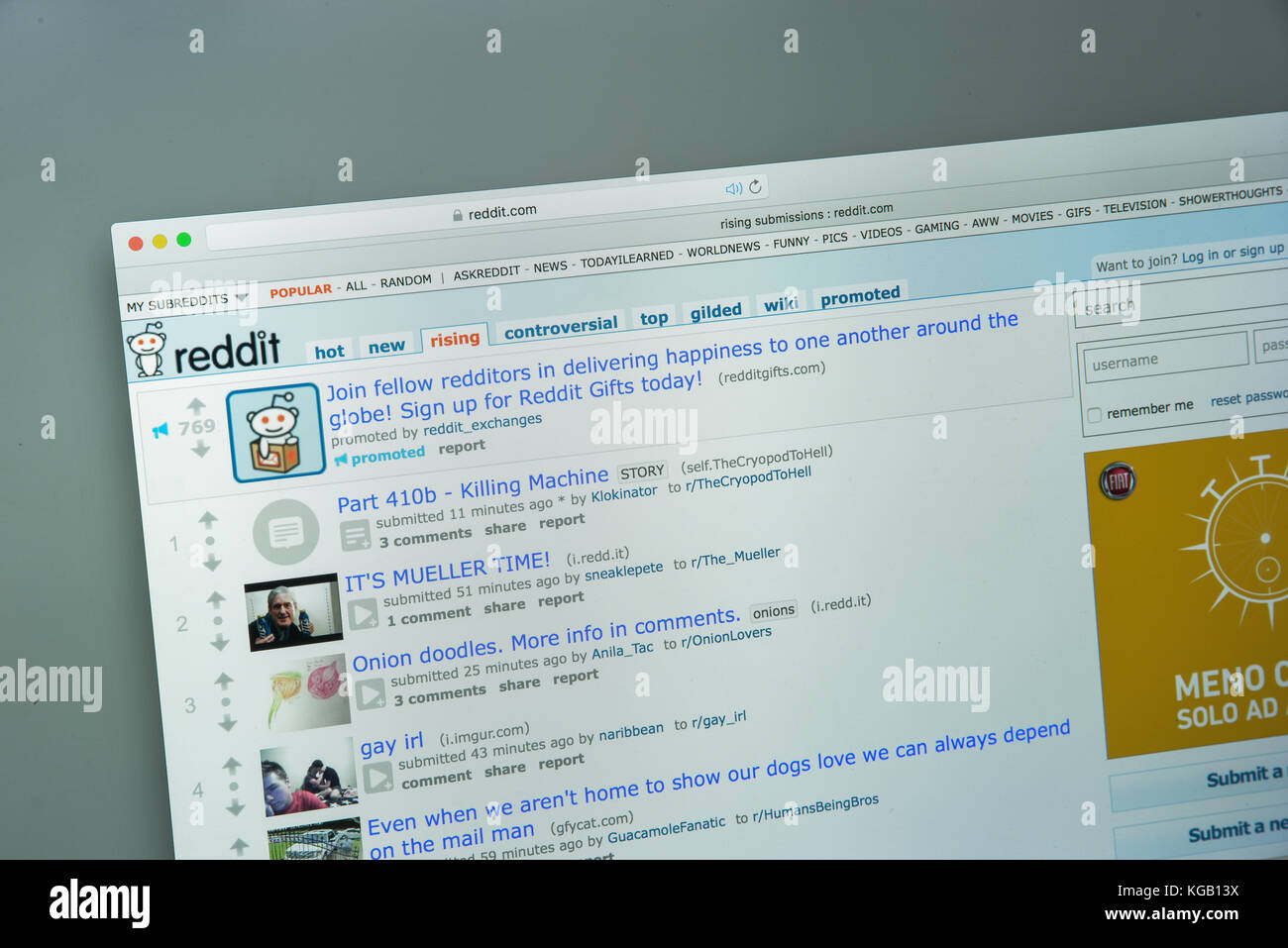 Reddit homepage hi-res stock photography and images - Alamy
