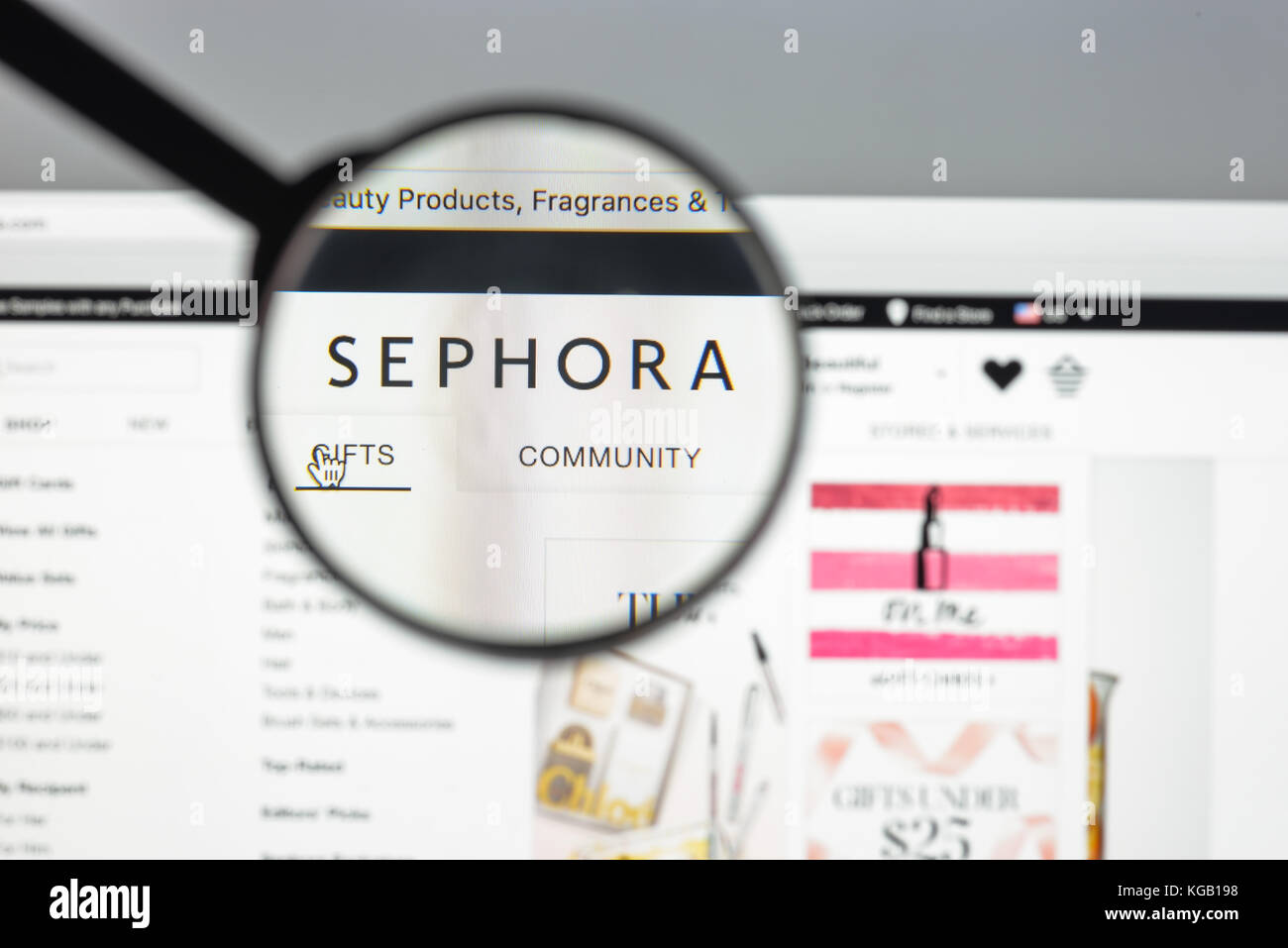 Sephora logo hi-res stock photography and images - Alamy