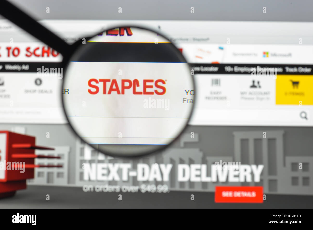 Staples logo hi-res stock photography and images - Alamy