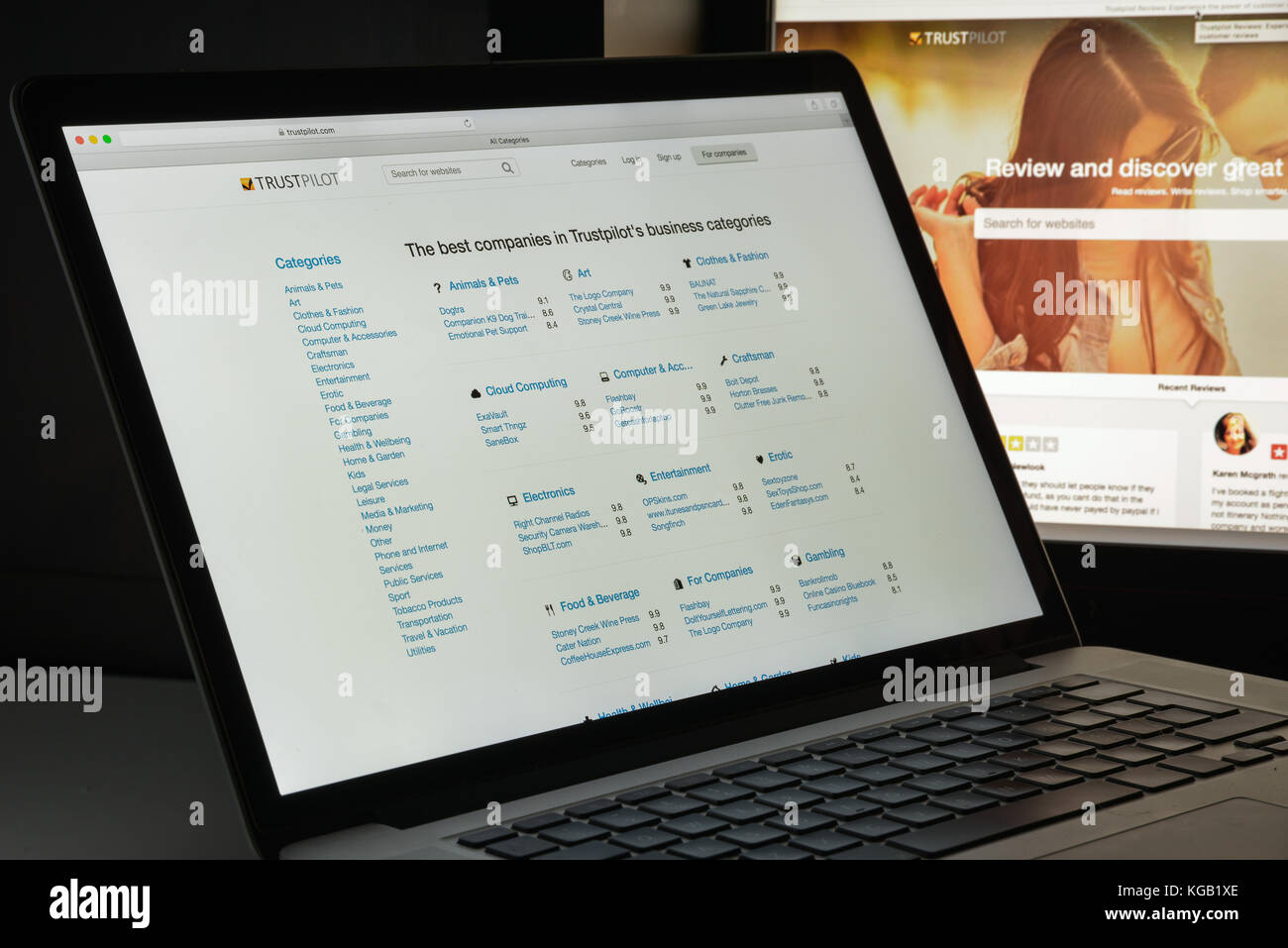Trustpilot logo hi-res stock photography and images - Alamy