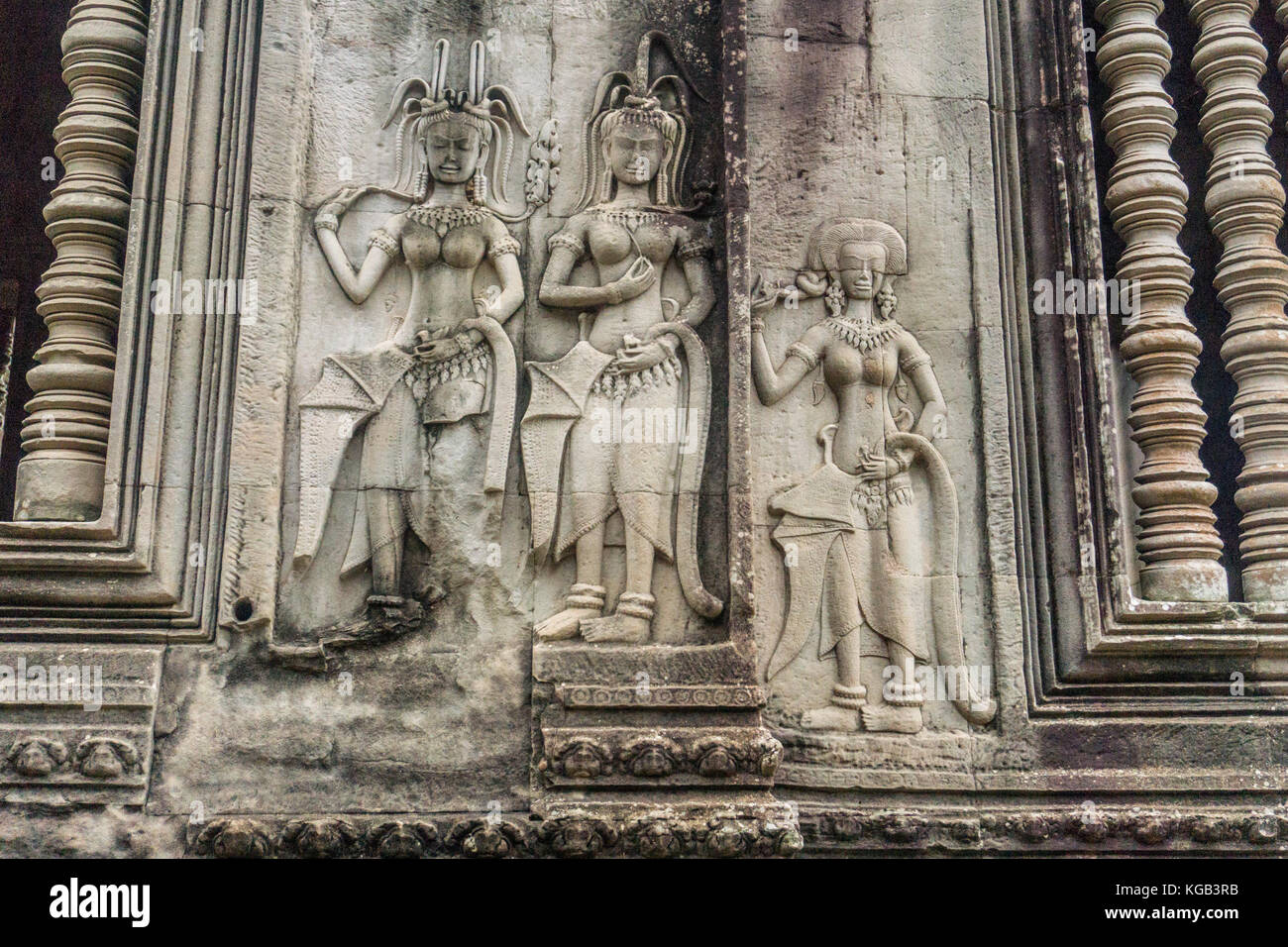 Angkor Wat - Bas Relief Stock Photo - Alamy