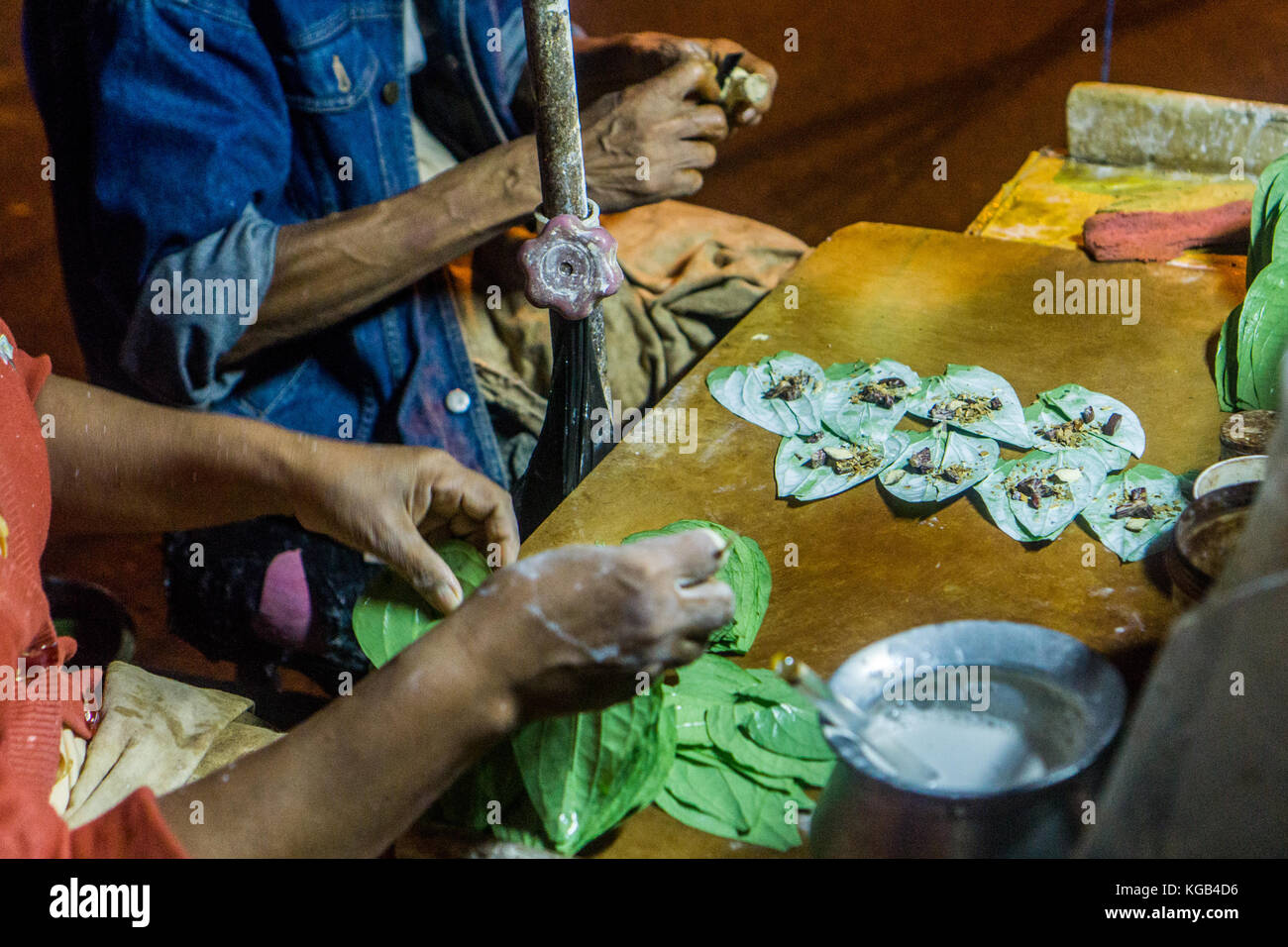 Street food in Yangon, Myanmar - Betel Nut Stock Photo - Alamy