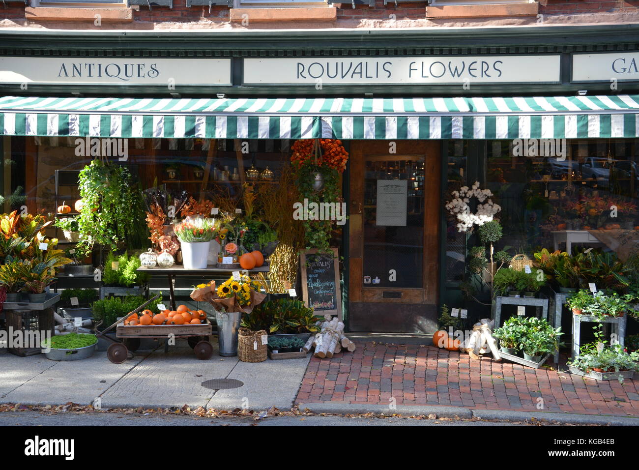Autumnal (Autumn) and Halloween sights seen around Beacon Hill in ...