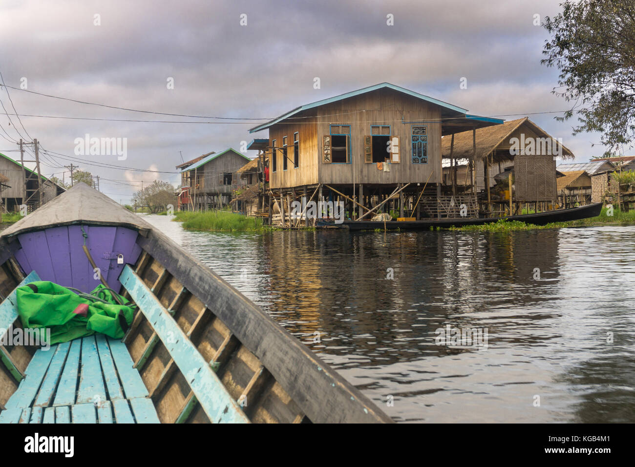 Day trip on Inle Lake - floating village Stock Photo - Alamy