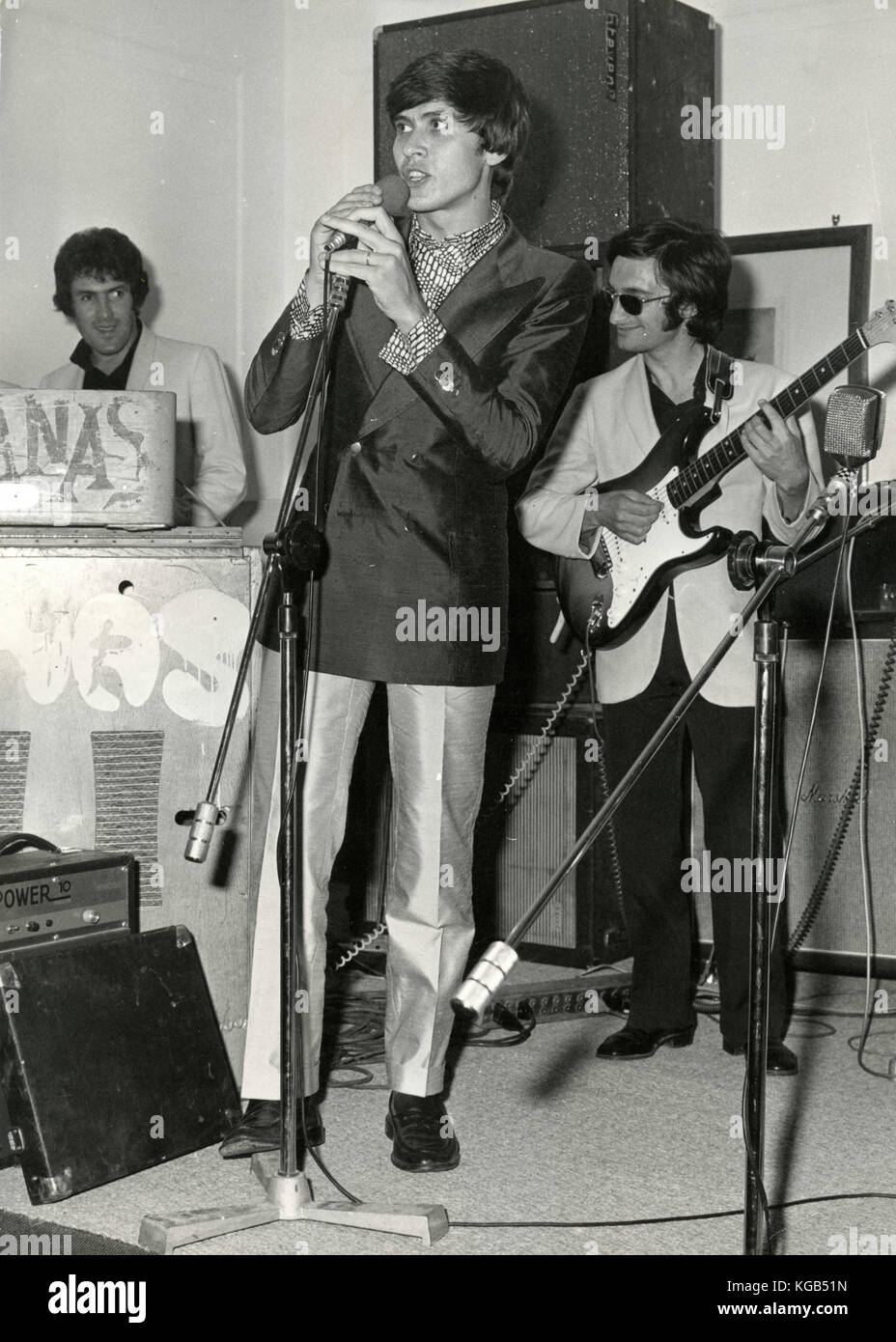 Italian singer Gianni Morandi Stock Photo - Alamy