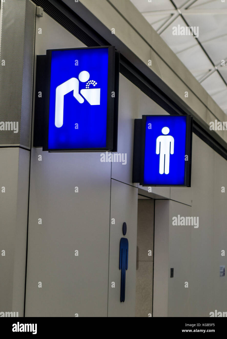 Airport washroom hi-res stock photography and images - Alamy